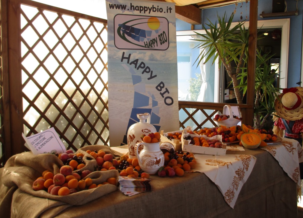 Torna Happy Bio: il gusto della frutta sulla spiaggia