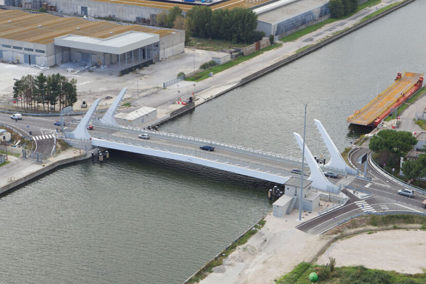 Lavori di manutenzione, transito vietato sul ponte mobile per una notte