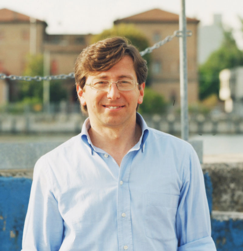 L'ex assessore Alberto Cassani presenta il suo romanzo "L'uomo di Mosca ...