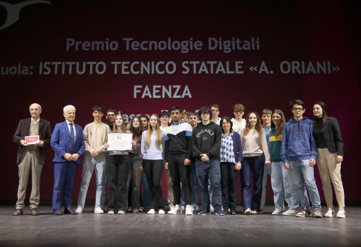 La 4°D del Liceo Oriani di Ravenna vince il primo premio del Guidarello ...