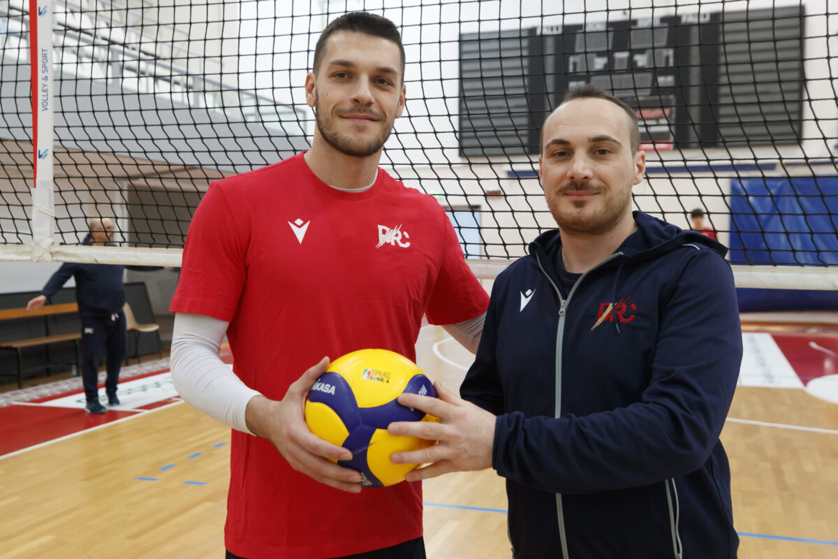 Volley, lo schiacciatore Vukasinovic torna a Ravenna