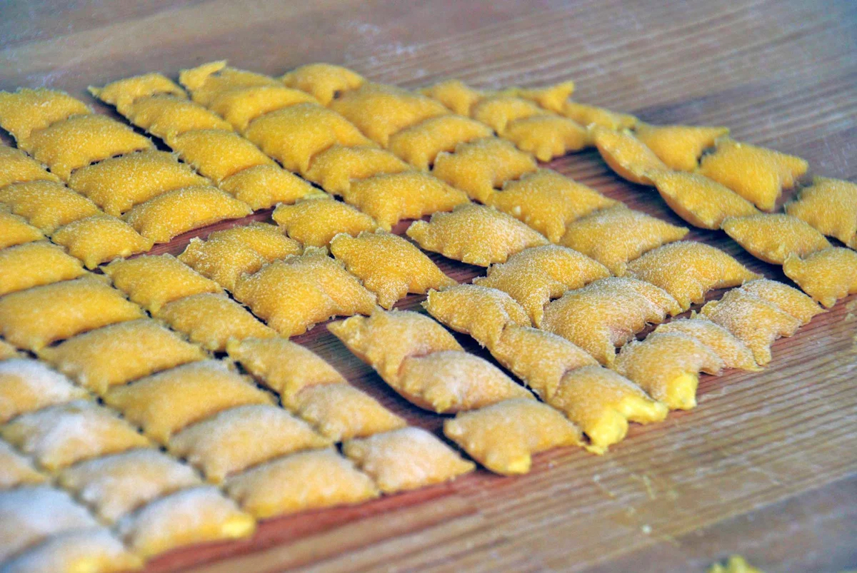 Spoja lorda, un primo iconico della cucina familiare romagnola