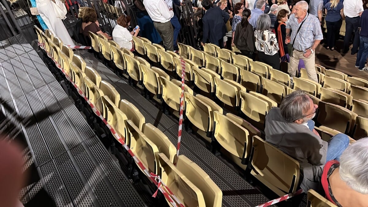 Ravenna, problemi alle nuove tribune della Rocca: intervengono i pompieri